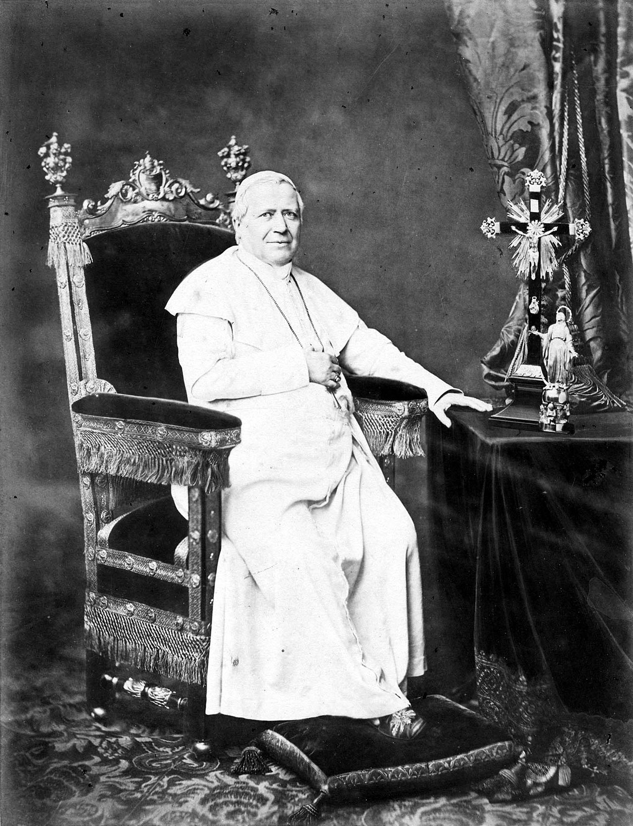 The First Pope to be Photographed | old spirituals